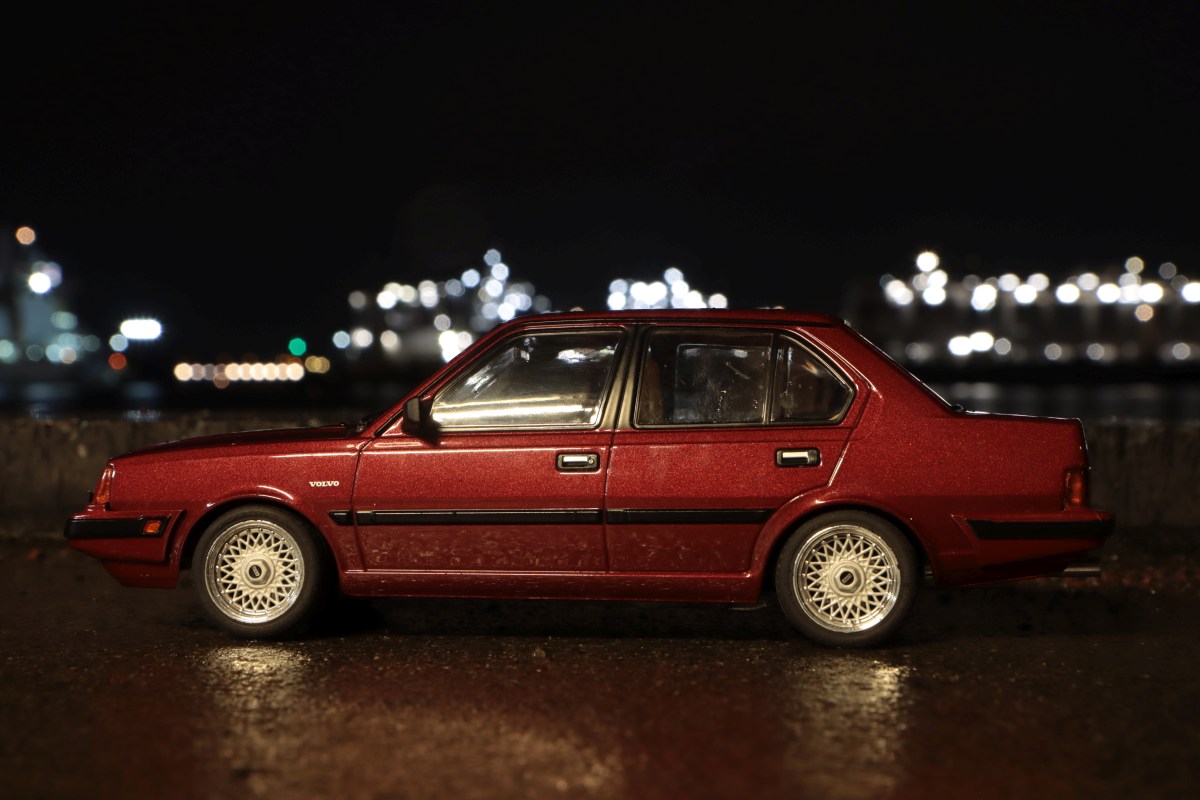 Tiefrot: Volvo 360 in ungewohnt edel - Modifizierte Modelle und ...